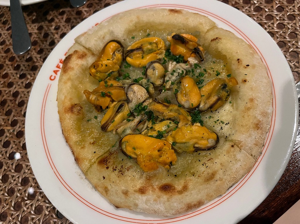 Café François review – the French brasserie that’s not French enough ...
